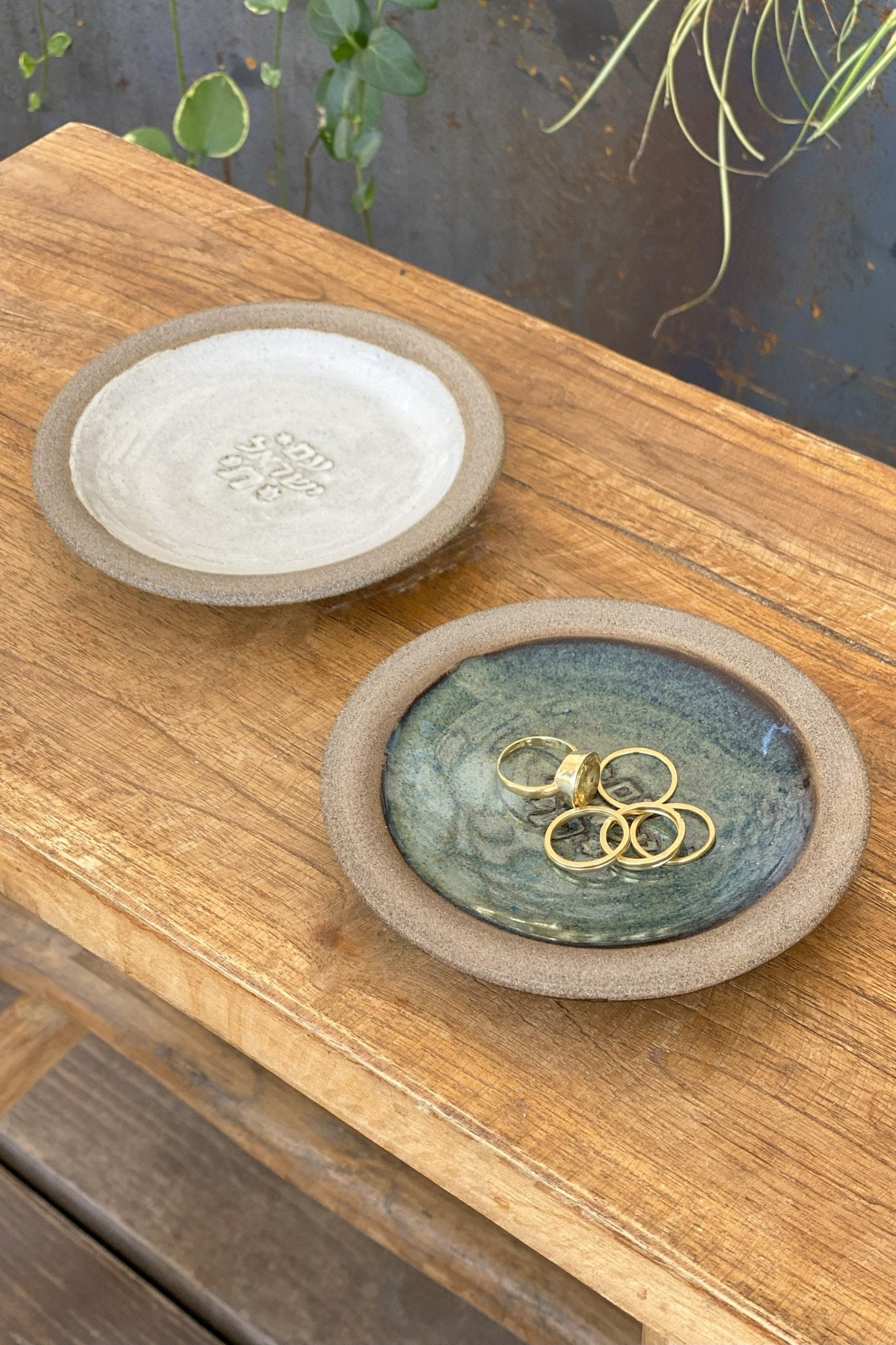Handmade Jewish Ceramic Small Plate - "Am Yisrael Chai" – Mad About Pottery